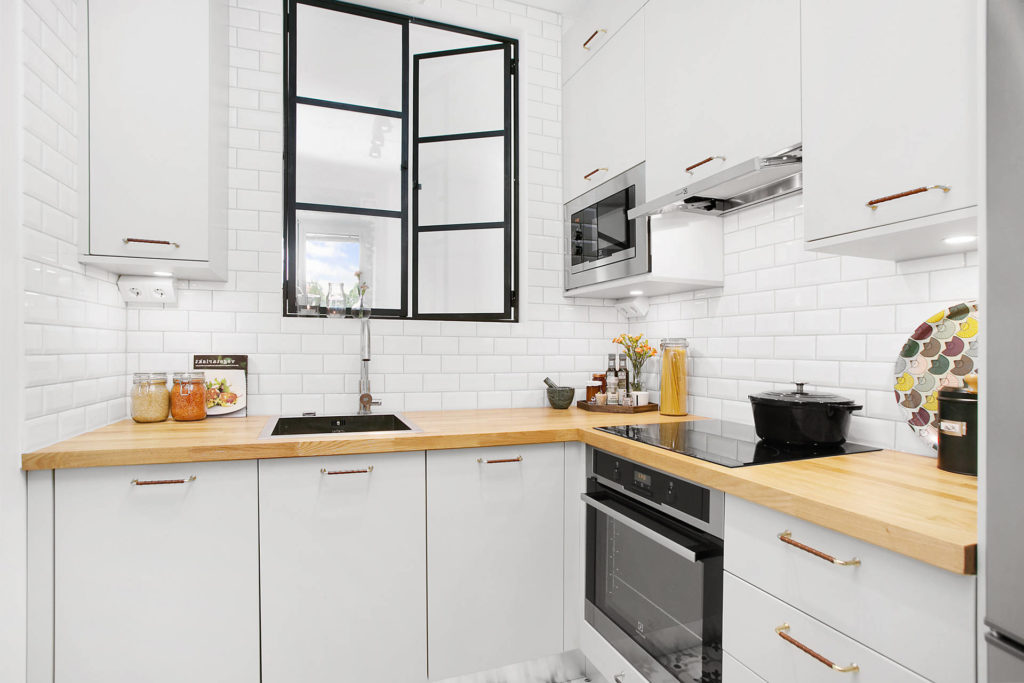 modern-kitchen-subway - Thomson Renovation Contractor